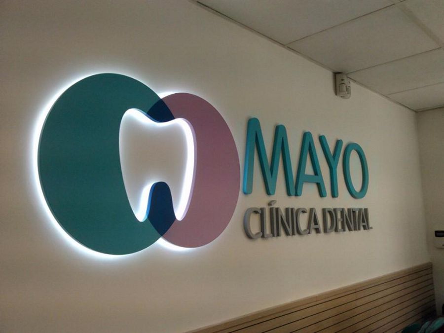 CORPOREOS CON LUZ - Signo - Corpóreas, Carteles y Gráfica